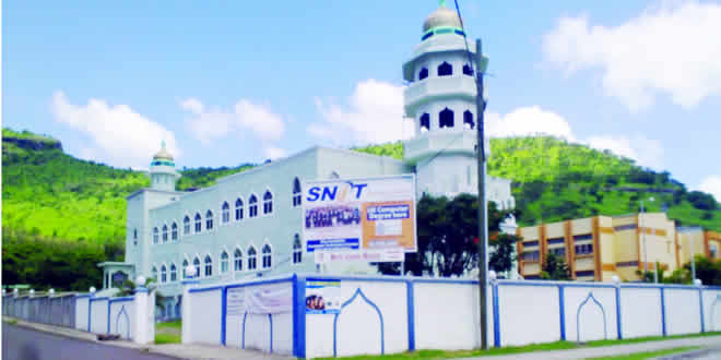 Education tertiaire : le SNIT offre des bourses aux étudiants ...